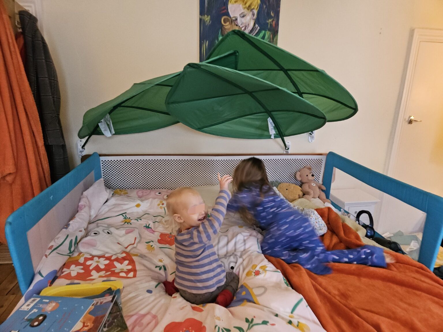 Ikea LÖVA co-speepling leaf canopy hack for bed sharing with kids ...